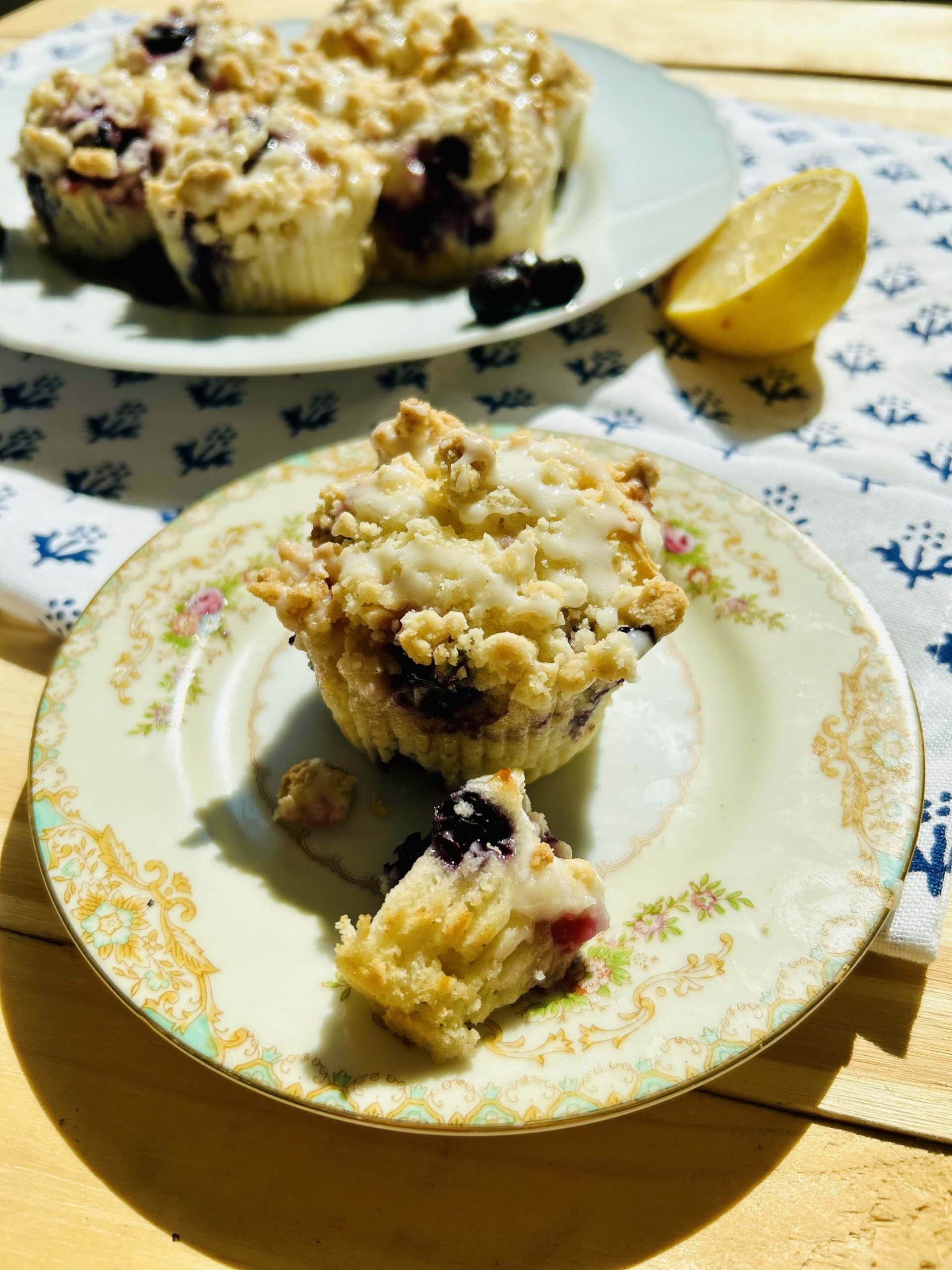 Irresistible Lemon Blueberry Muffins with Crumble Topping and Icing ...