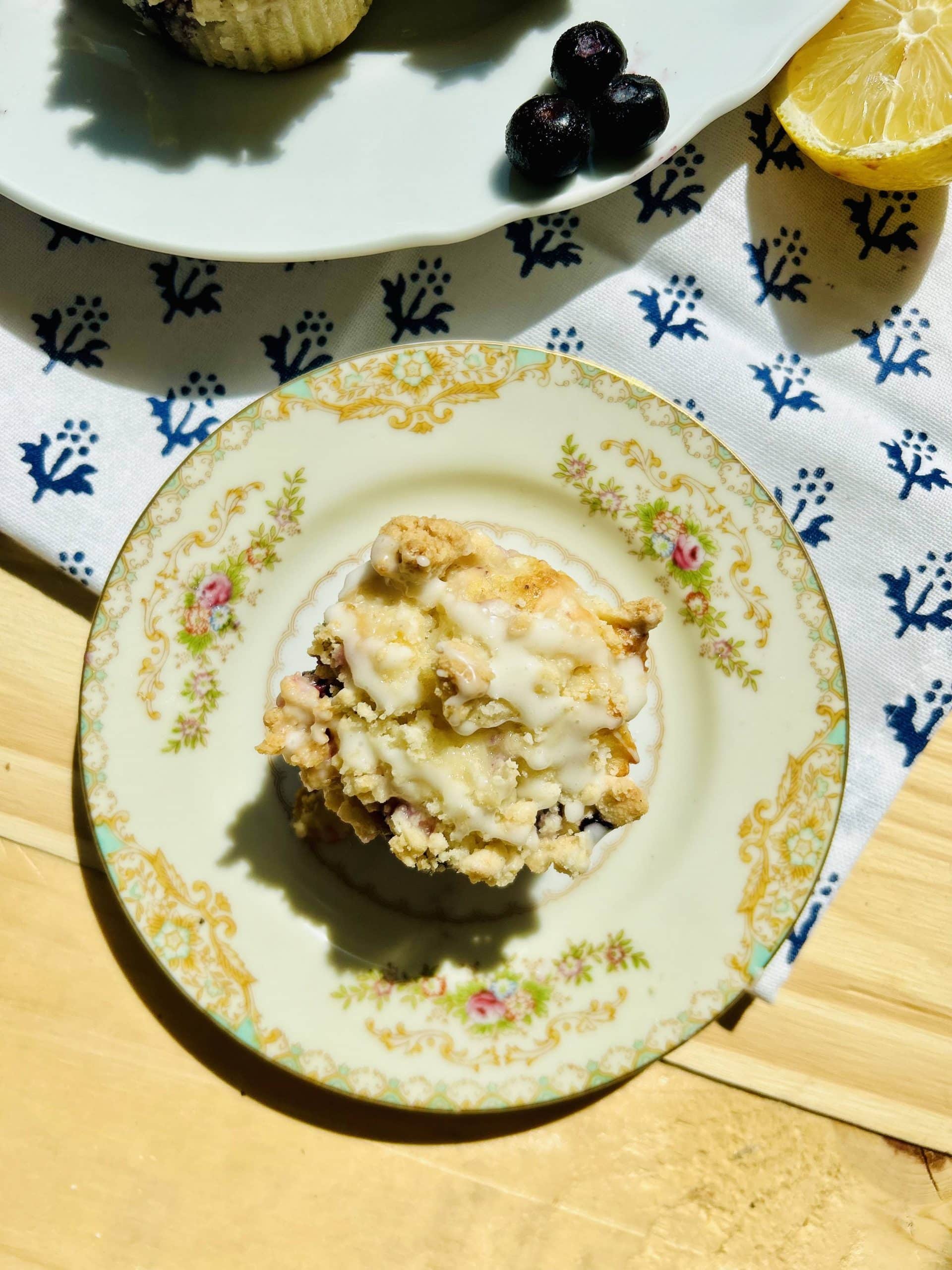 Irresistible Lemon Blueberry Muffins with Crumble Topping and Icing ...